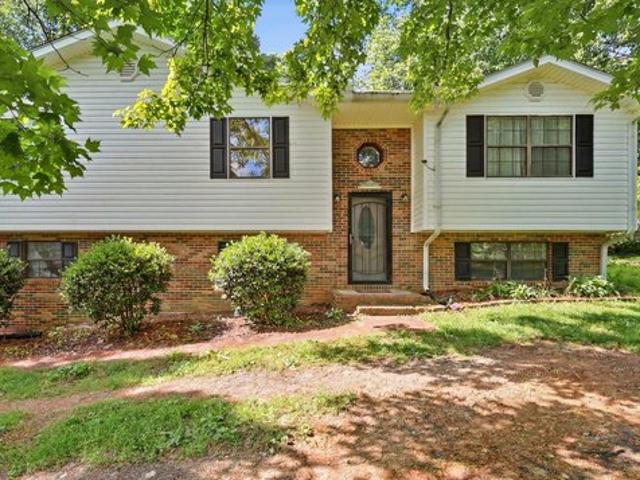411 Rolling Hills Dr, Ringgold, GA 30736