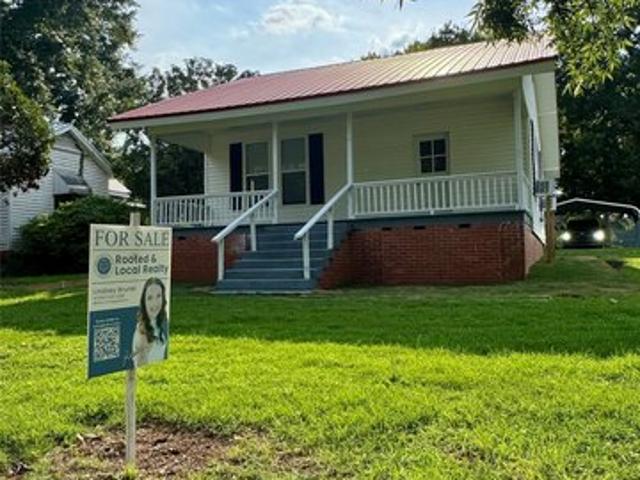 411 Riverside Ave, Tallassee, AL 36078