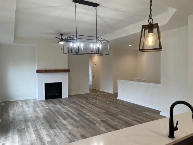 411 Ridge Court