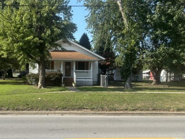 411 W Lincoln St, De Soto, IL 62924