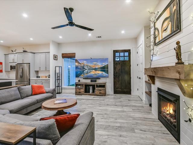 411 Whitetail Dr