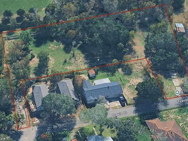 411 Travis St, Baytown, TX 77520