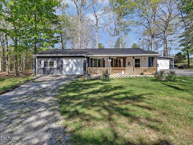 411 Trimmer Ln, Jamestown, TN 38556