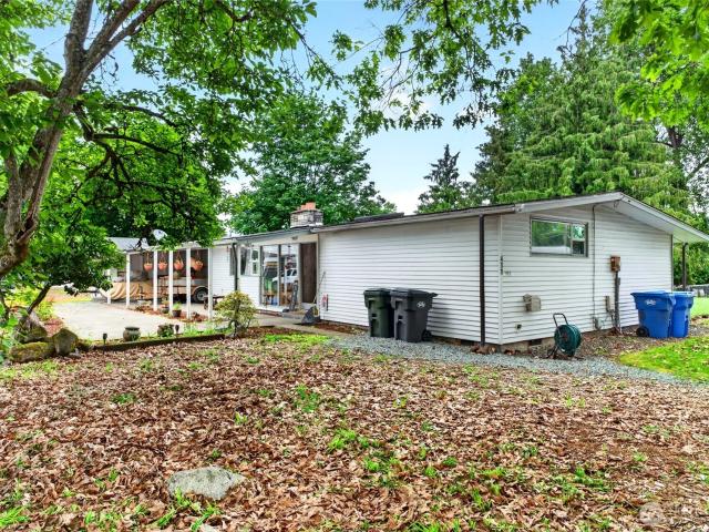 411 Tule Lake Rd S