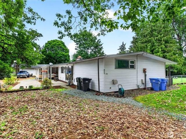 411 Tule Lake Rd S, Tacoma, WA 98444