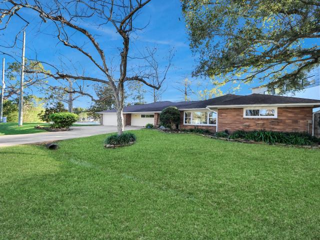 411 Venice St, Sugar Land, TX 77478 | MLS #70411 | Compass