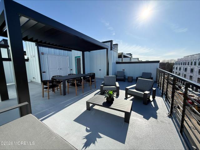 411A Lake Avenue Unit 412