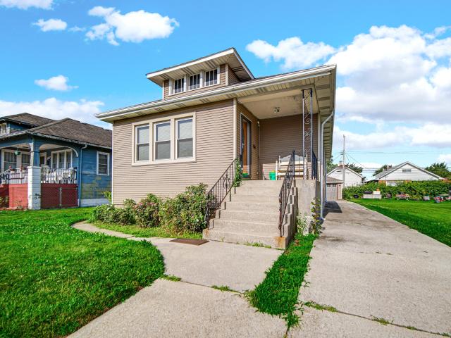 4124 Sheffield Avenue
