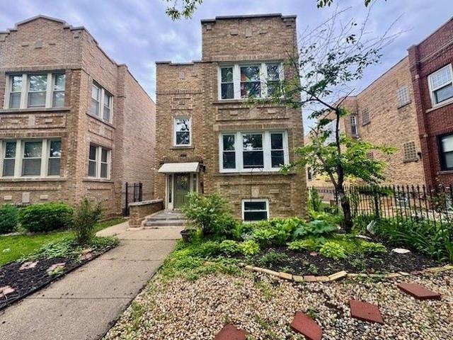 4124 W Barry Ave, Chicago, IL 60641