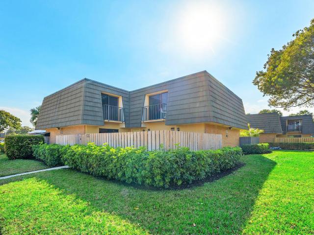 4124 41st Way, West Palm Beach, FL 33407 | MLS #R11164 | Compass