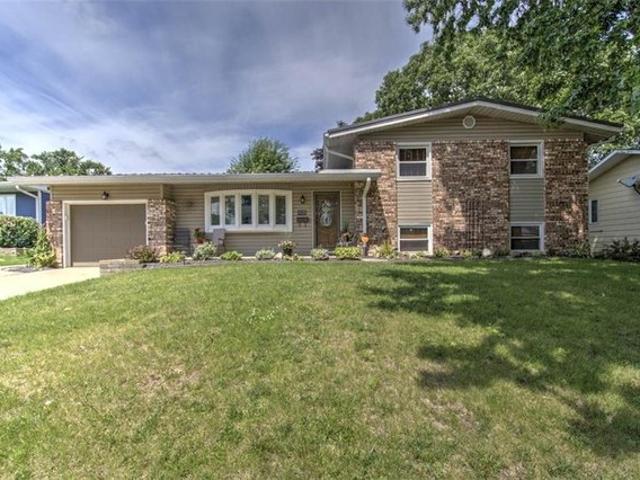 4125 N Newcastle Dr, Decatur, IL 62526