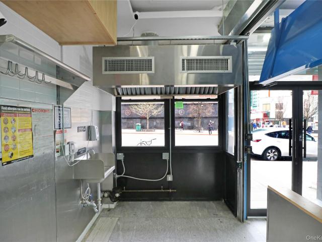 4125 Kissena Boulevard