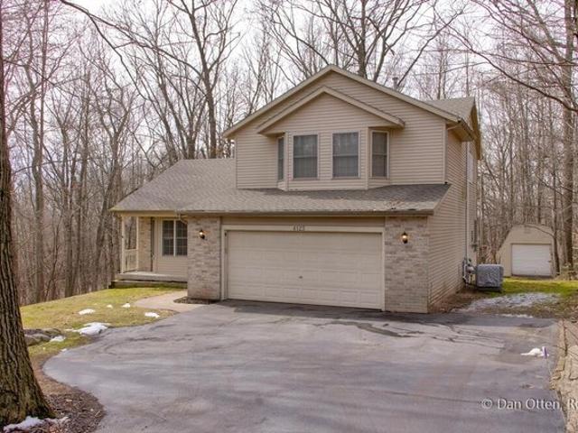 4125 Thornapple Hills Dr, Middleville, MI 49333