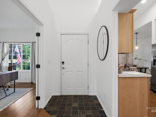 4125 W Pinoak Ct