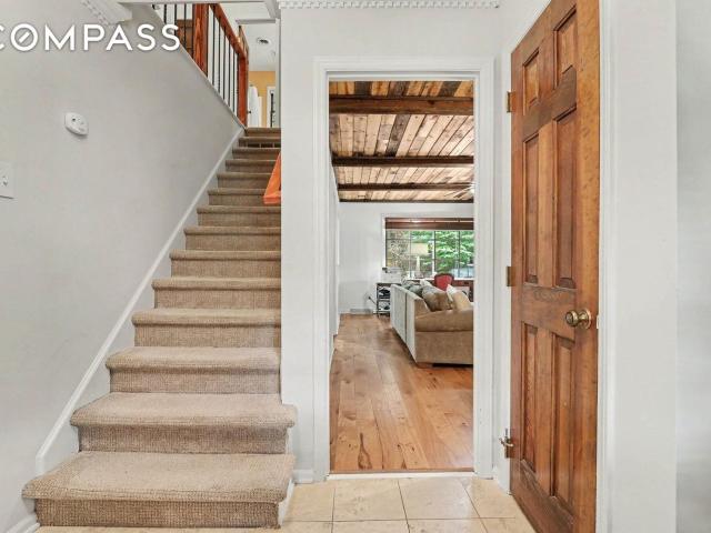 4125 Weaver Dr, Raleigh, NC