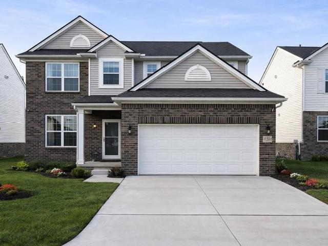 41261 Snowdon Dr, Clinton Township, MI 48038