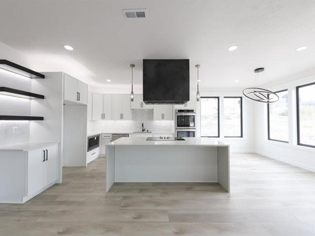4126 S Kingwood St, Kennewick, WA 99337