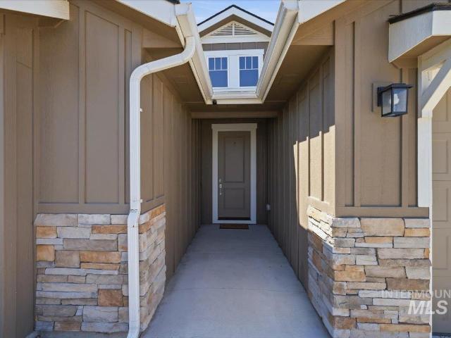 4126 S Lava Springs Loop