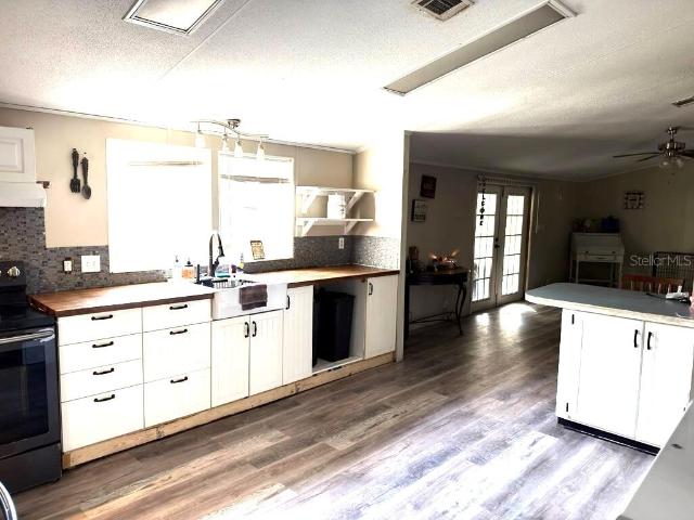 4126 W Bella Vista St, Lakeland, FL 33810 | MLS #A4677 | Compass