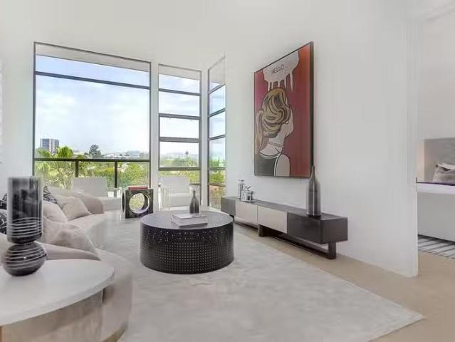 41272657 10777 Wilshire Boulevard #704