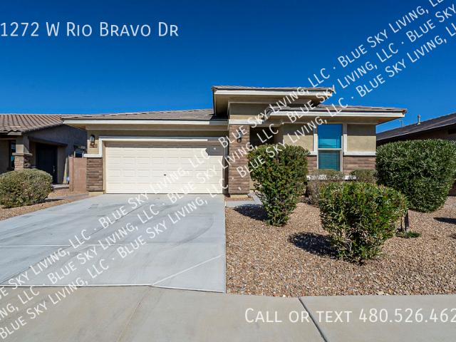41272 W Rio Bravo Dr, 3 beds, 2 full baths