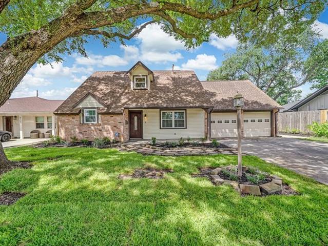4127 Hill Oak Dr, Houston, TX 77092