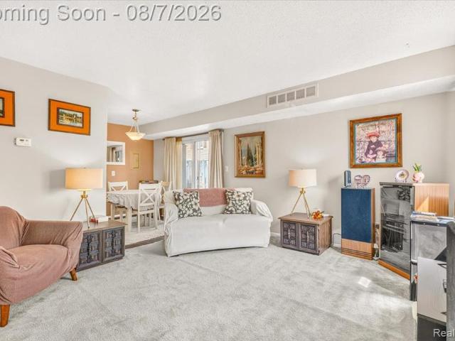 41282 N Woodbury Green Drive