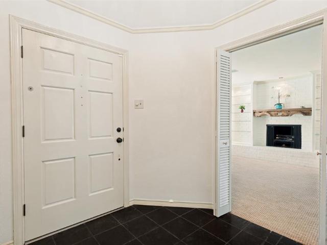4128 Coral Circle