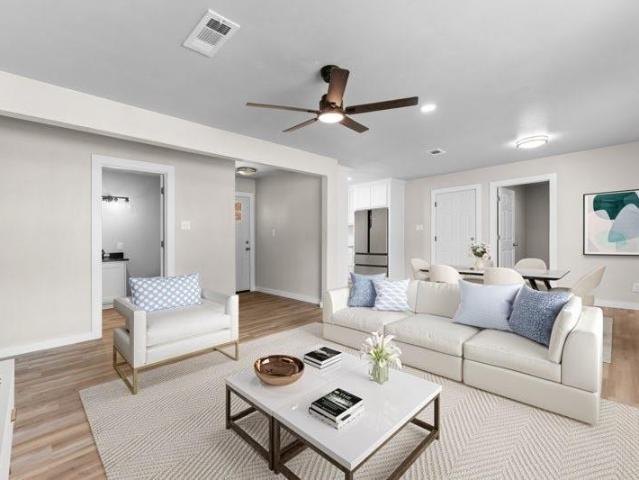 4128 Hillcrest Drive
