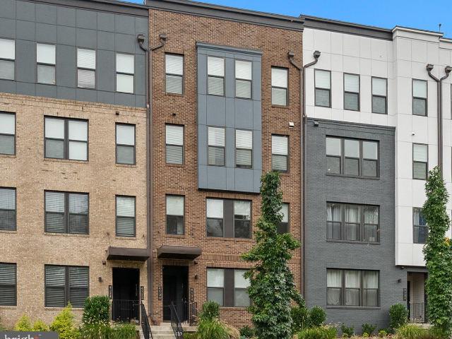 4128 Legato Rd, Unit 53, Fairfax, VA 22033 | MLS #VAFX2303