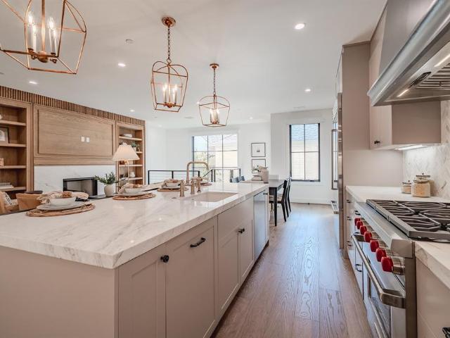 4128 University Boulevard # 6