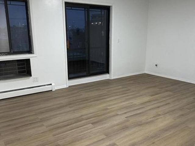 4128 71st St Apt 4D, Woodside, NY 11377