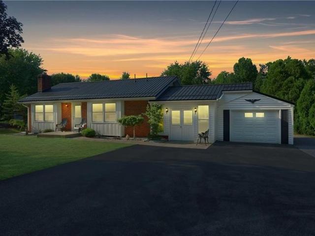 4129 Mitchell Rd, New Castle, PA 16105