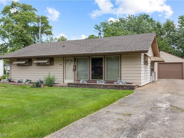 4129 Palm Ave, Lorain, OH 44055