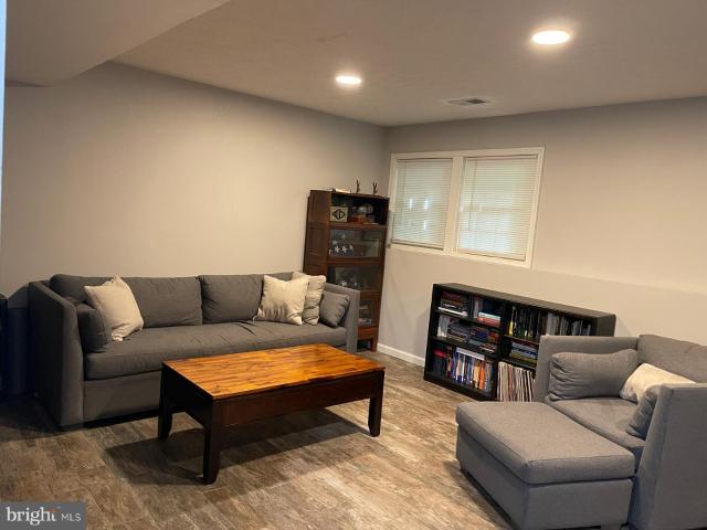 4129 Trowbridge St, Fairfax, VA 22030 | MLS #VAFC2008 | Compass