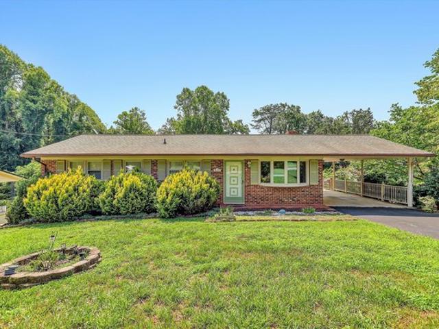 4120 Mount Olivet Rd, Martinsville, VA 24112