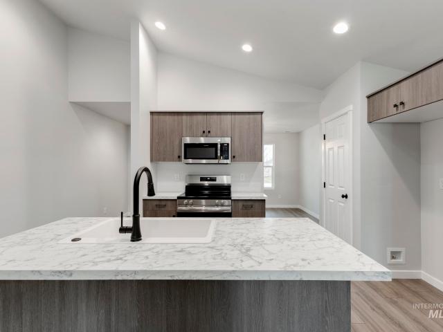 4120 Austin St