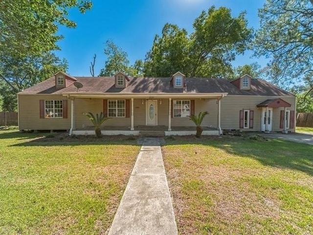 4120 Ashland Dr, Port Arthur, TX 77642