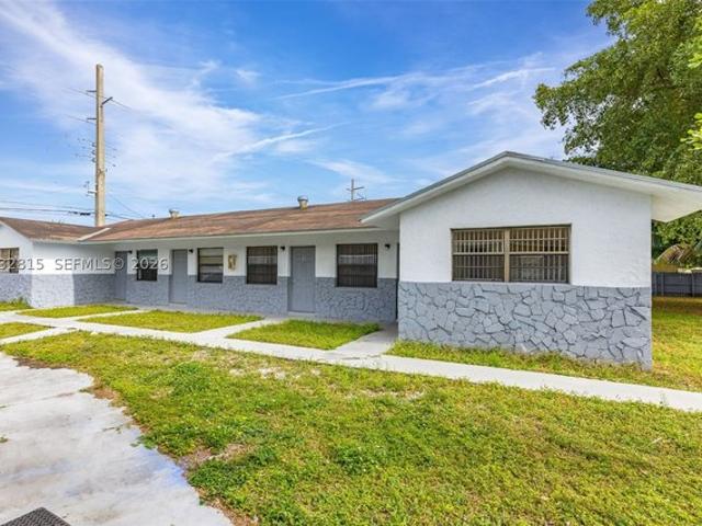 4120 SW 19th St, West Park, FL 33023