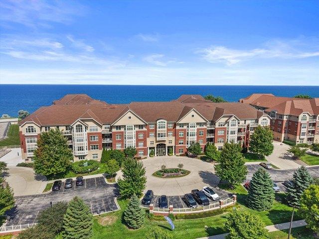 4120 S Lake Dr Unit 265, Saint Francis, WI 53235