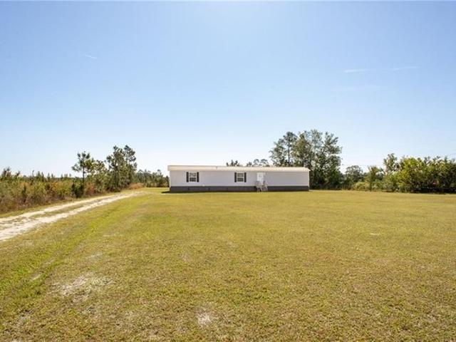 4121 Manor Millwood Rd S, Waycross, GA 31550