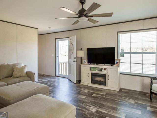 4121 Manor Millwood Road S