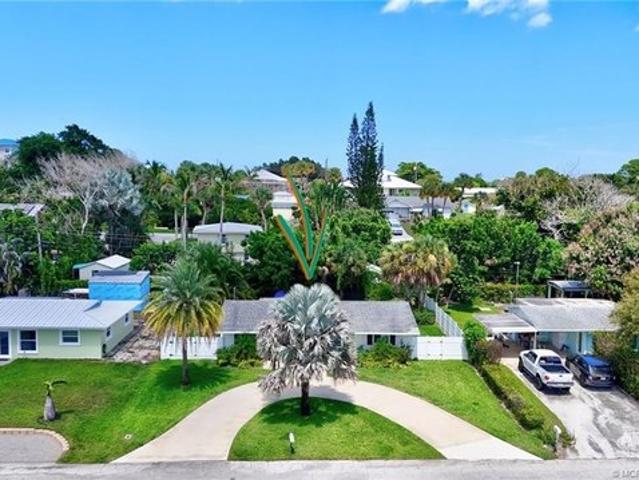 4121 NE Cheri Dr, Jensen Beach, FL 34957