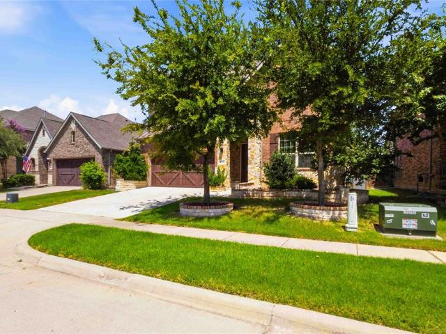 4121 Portola Drive