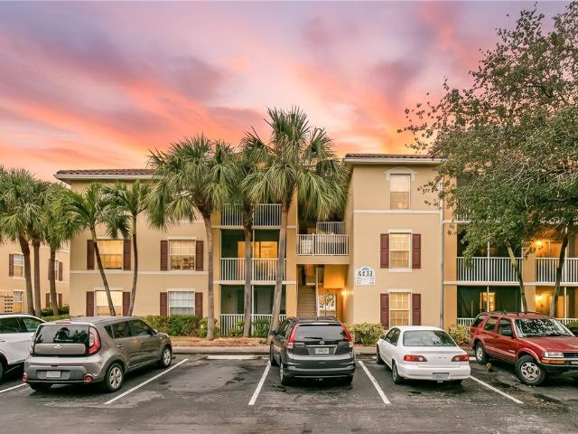 4121 Residence Dr, Unit 303, Fort Myers, FL 33901 | MLS #2026016 | Compass