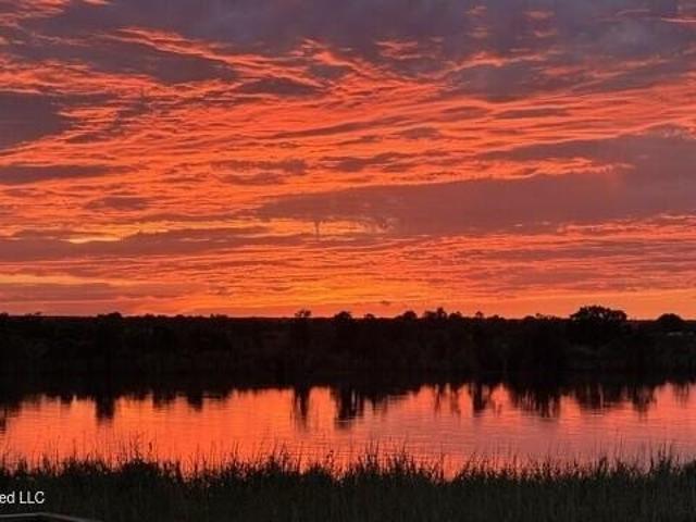 4121 Riverside Dr, Pearlington, MS 39572