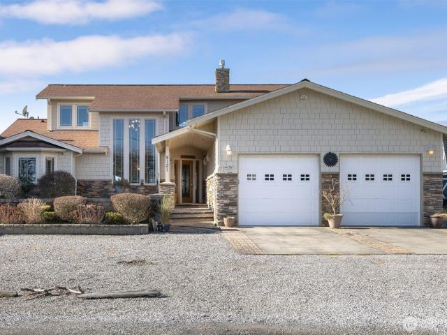 4121 Saltspring Drive