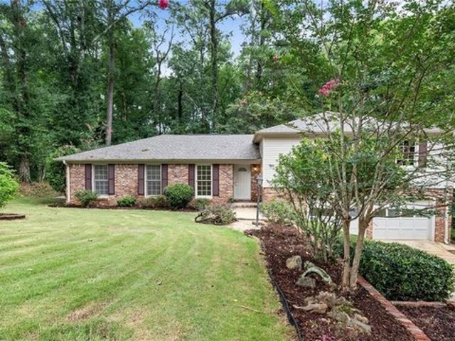 4122 Brookhill Rd, Tuscaloosa, AL 35404