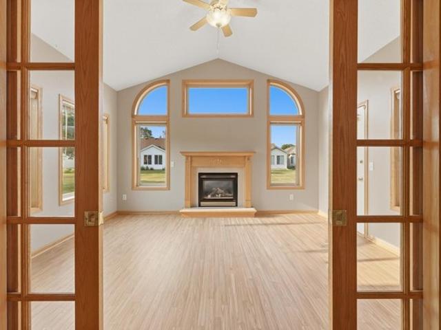 4122 Dublin Dr, Saint Cloud, MN 56301