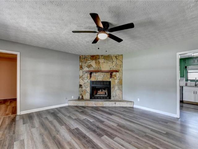 4122 Gravitt Place
